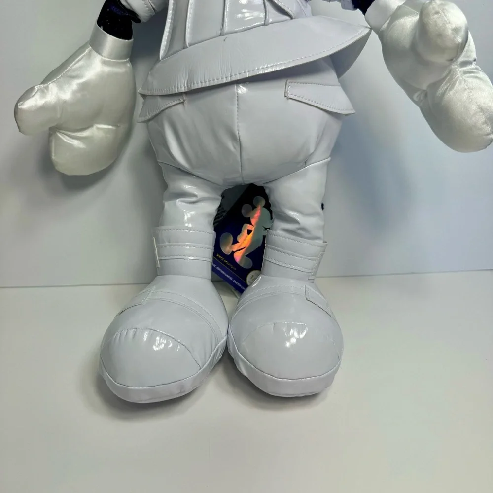 Disney | Toys | Nwt Disney Mickey Mouse 5th Plush The Main Attraction ...